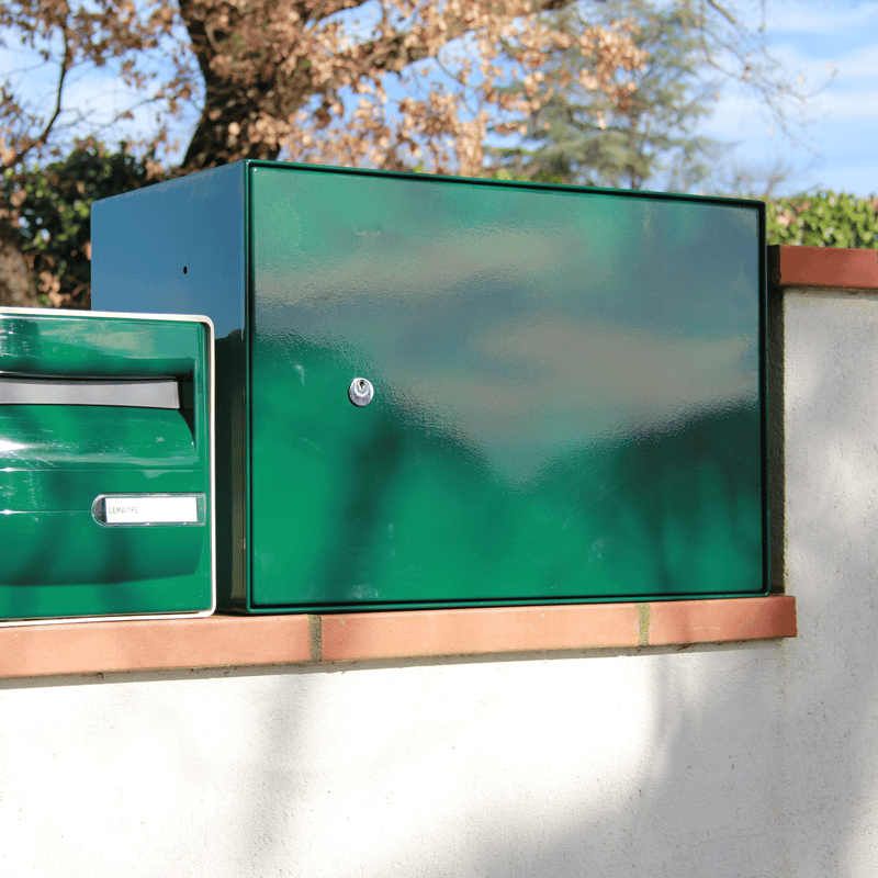 Boîte pour colis grande taille normalisée. Robuste et sécurisée